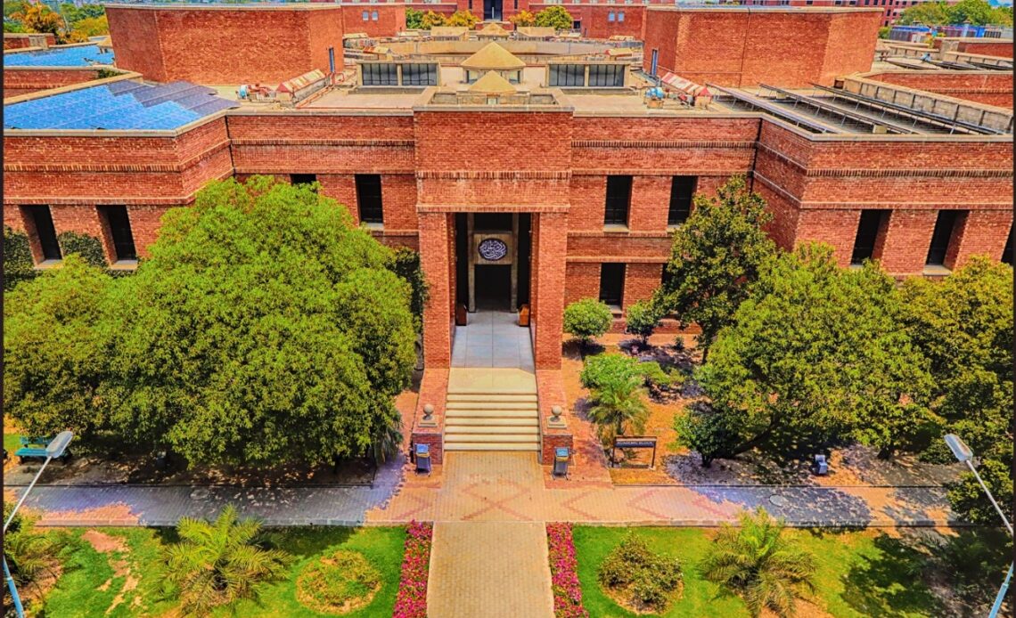 LUMS collaborates with Lahore Biennale to drive climate awareness ...